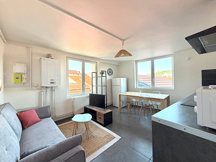 Appartement 5 pièces à Saint-Étienne, Centre-ville, Peuple, Chavanelle, à louer