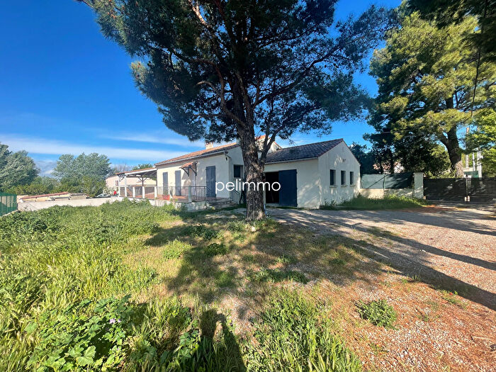 Maison à vendre - Eyguières - 4 pièces - 3 chambres