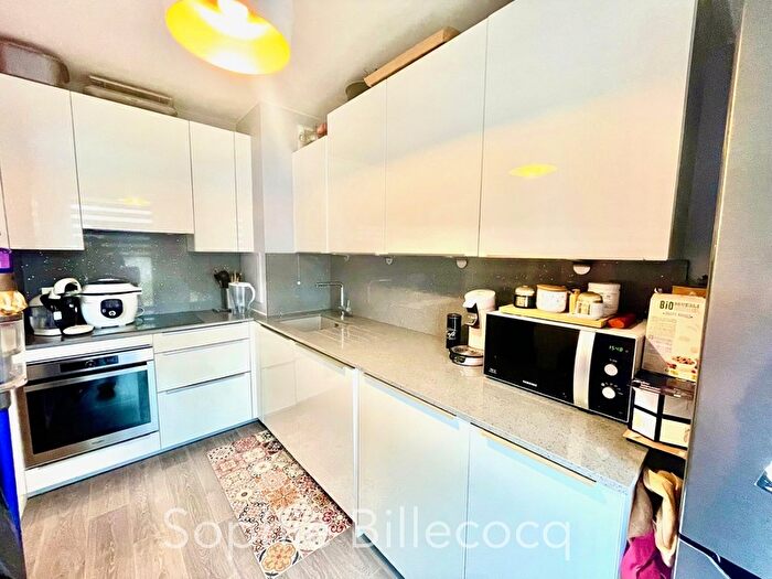 Appartement à vendre - Poissy, La Coudraie - 5 pièces - 4 chambres