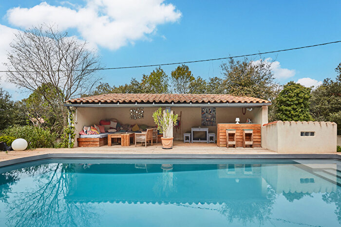 Maison à vendre - Rognes - 6 pièces - 4 chambres