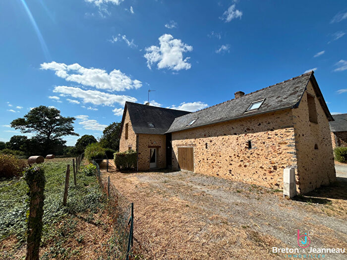 Parné-sur-Roc : Maison 6 pièces à louer