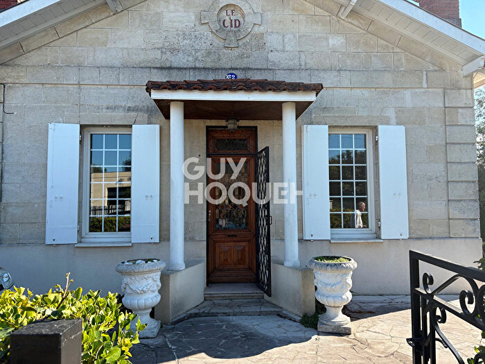 Maison à vendre - Pessac, Bourg - 5 pièces - 3 chambres