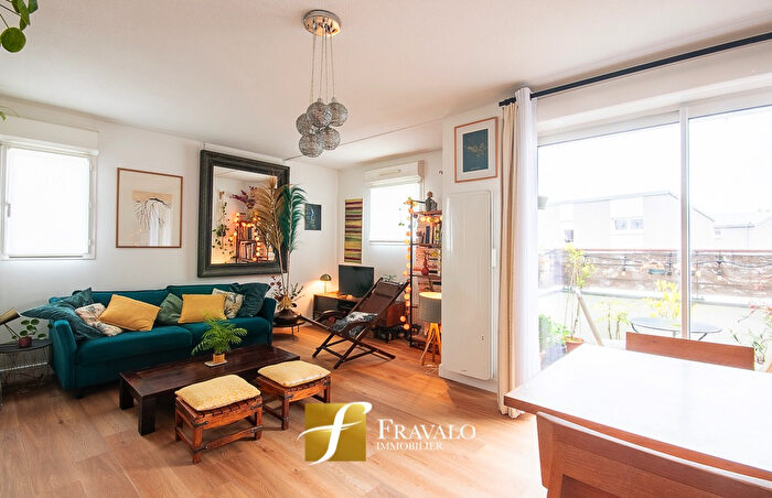 Appartement à vendre - Vannes, Nord Est - 3 pièces - 2 chambres