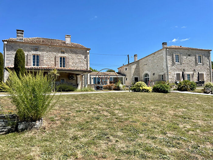 Maison 10 pièces à vendre à Dirac