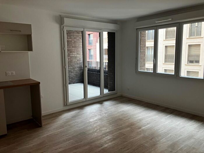 Appartement à louer - Bobigny, Centre-ville - 3 pièces - 2 chambres