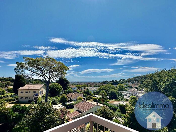 Appartement à louer - Cagnes-sur-Mer - 4 pièces - 3 chambres