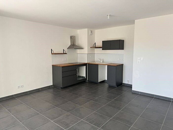 Appartement à louer - Sainte Anne, Marseille ème arrondissement - 3 pièces - 2 chambres