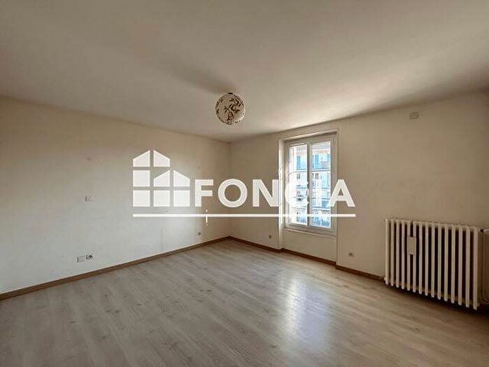 Centre, Château-Thierry : Appartement 4 pièces à louer