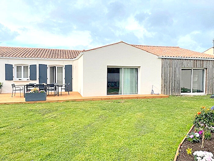 Maison à vendre - Saint-Jean-de-Liversay - 5 pièces - 4 chambres