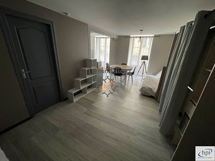Appartement à louer - Saint-Affrique - 1 pièce