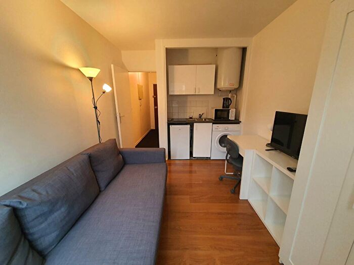 Appartement à louer - Hôtel de Ville, Courbevoie - 1 pièce