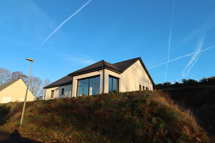 Maison à vendre - Tauves - 4 pièces - 3 chambres