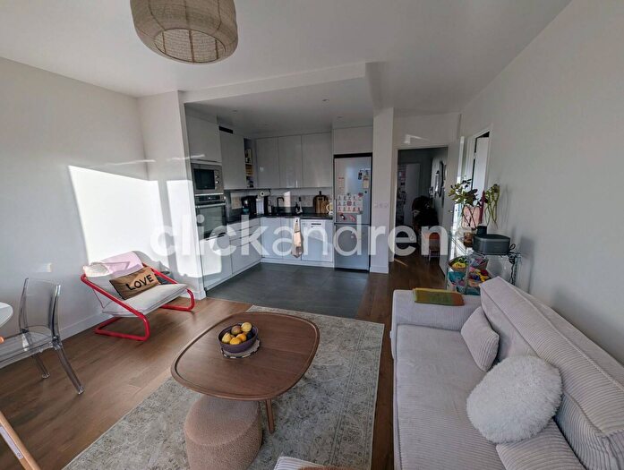 Appartement à louer - Hôtel de Ville, Courbevoie - 3 pièces - 2 chambres