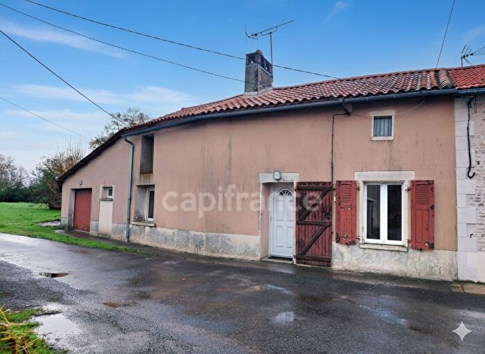 Maison à vendre - Usson-du-Poitou - 3 pièces - 1 chambre