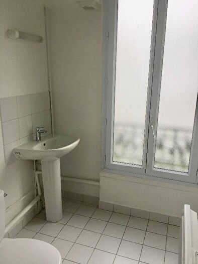 Centre Ville-Gambetta, Clichy : Appartement 1 pièce à louer