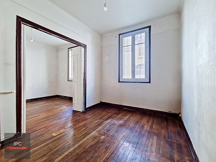 Appartement 2 pièces à Clichy, République, Victor Hugo, à vendre