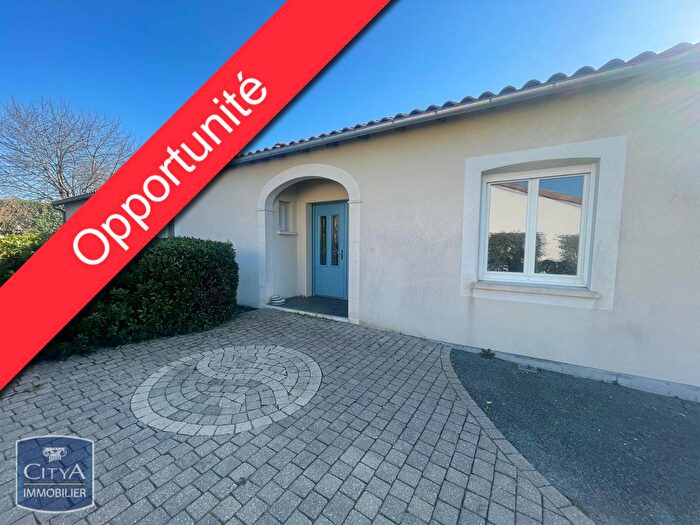 Maison à vendre - Smarves - 6 pièces - 4 chambres