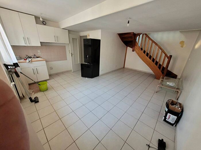 Appartement à louer - Saint-Didier-sur-Chalaronne - 2 pièces - 1 chambre