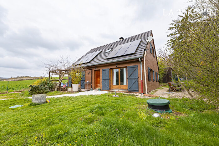 Maison à vendre - Vernot - 4 pièces - 3 chambres