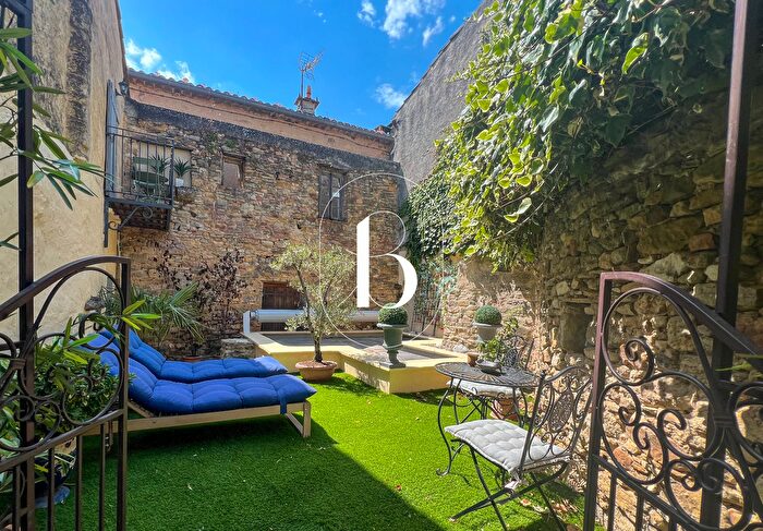 Maison 9 pièces à Uzès, à vendre