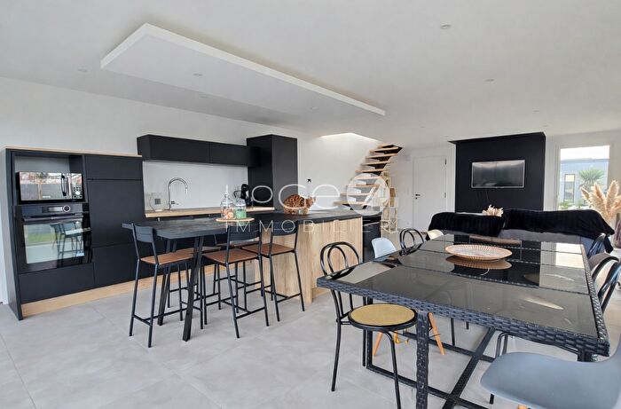 Maison à vendre - Saint-Julien-de-Concelles - 6 pièces - 4 chambres