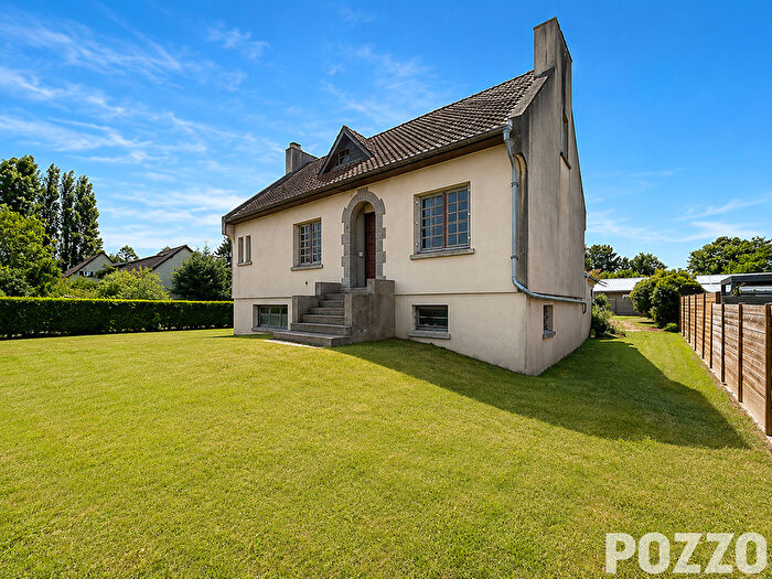 Bréville-sur-Mer : Maison 4 pièces à vendre