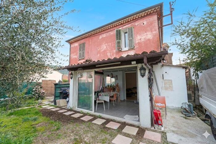 Appartement à vendre - Contes - 5 pièces - 3 chambres