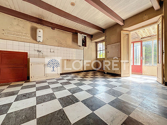 Maison à vendre - Saint-Loup-Lamairé - 5 pièces - 2 chambres