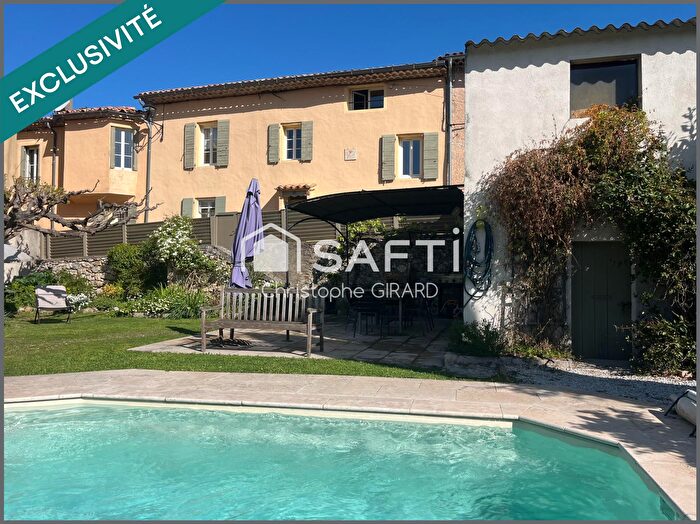 Maison 6 pièces à La Tour-dAigues, à vendre