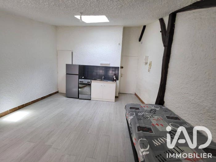 Centre-Léon Bourgeois, Châlons-en-Champagne : Appartement 1 pièce à louer