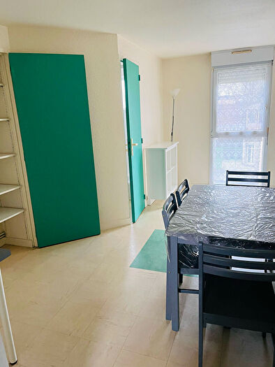 Laval, Les Pommeraies : Appartement 1 pièce à louer