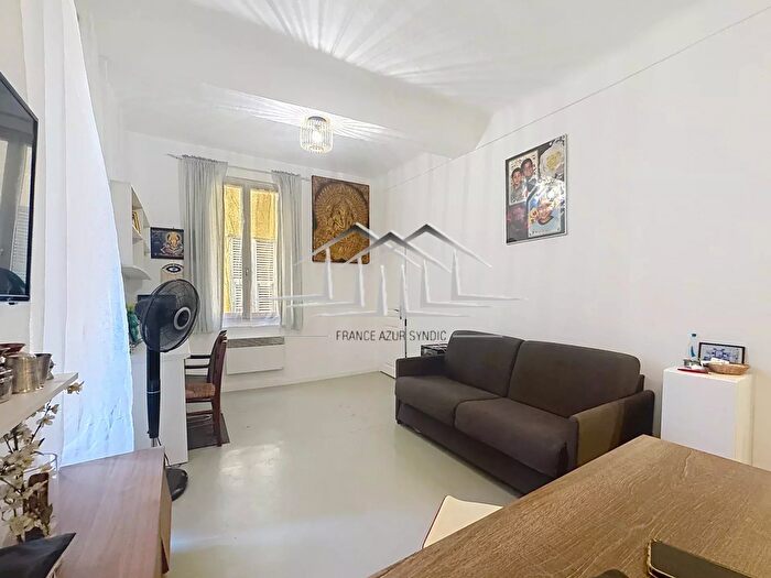 Appartement 4 pièces à Nice, Vieux Nice, à vendre