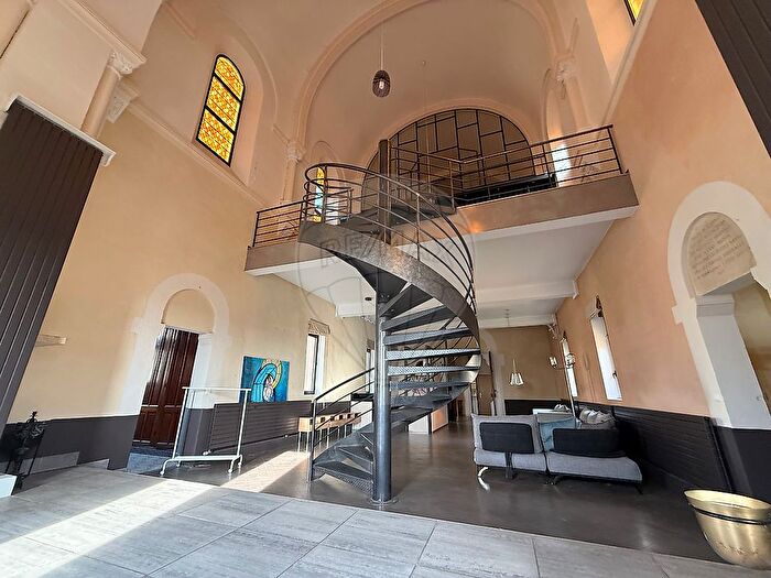 Appartement à vendre - Villefranche-sur-Saône, Centre-ville - 6 pièces - 4 chambres