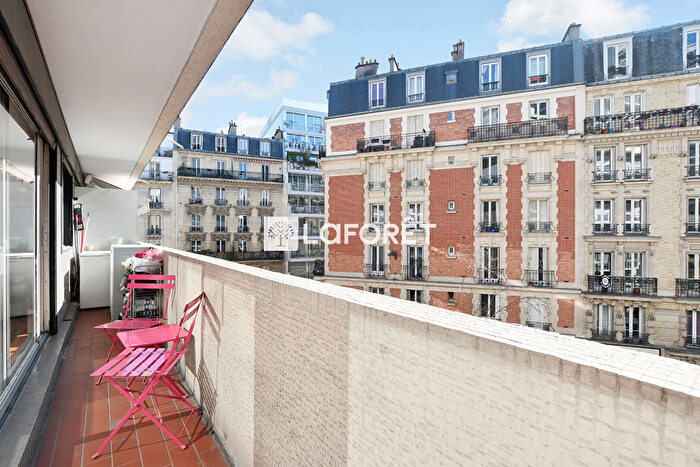 Appartement à vendre - Paris e , Grandes Carrières, Clichy - 3 pièces - 2 chambres