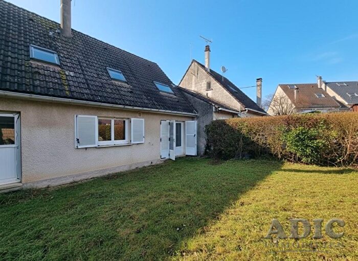 Maison à vendre - Saint-Mard - 5 pièces - 4 chambres