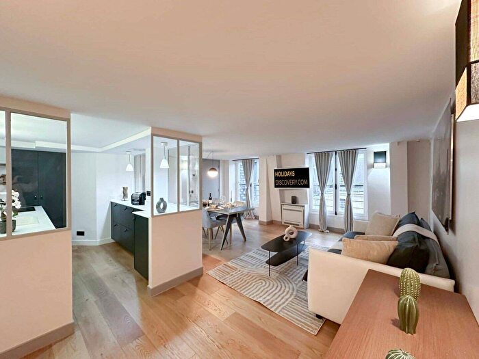 Appartement à louer - Odéon, Paris ème arrondissement - 3 pièces - 2 chambres