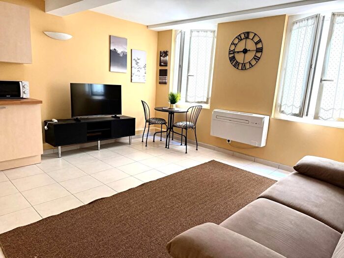 Appartement à louer - Nice, Centre-ville - 1 pièce