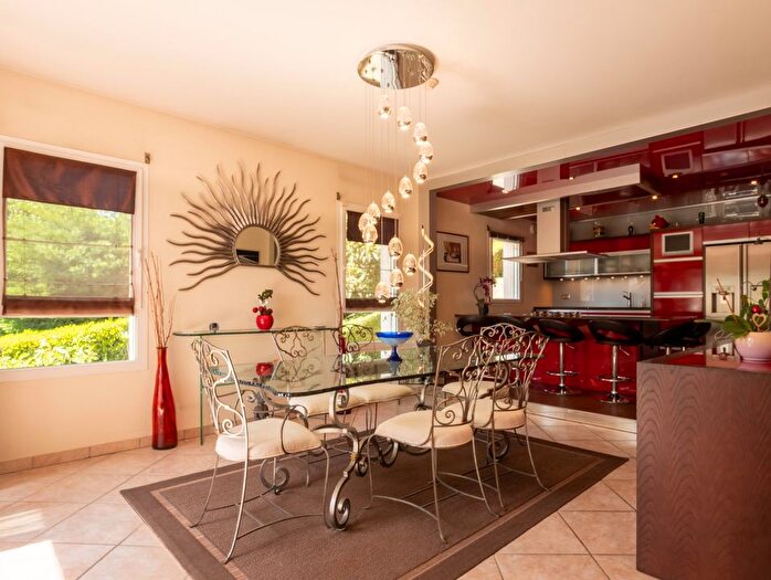 Maison 5 pièces à Vétraz-Monthoux, à vendre
