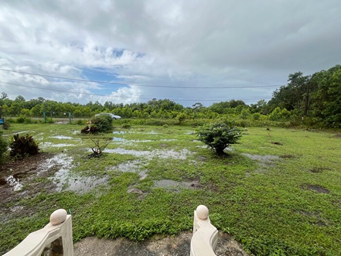 Maison à vendre - Montsinéry-Tonnegrande - 8 pièces - 6 chambres