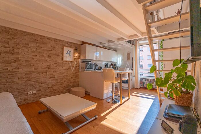 Appartement 2 pièces à Nice, Le Port, à vendre