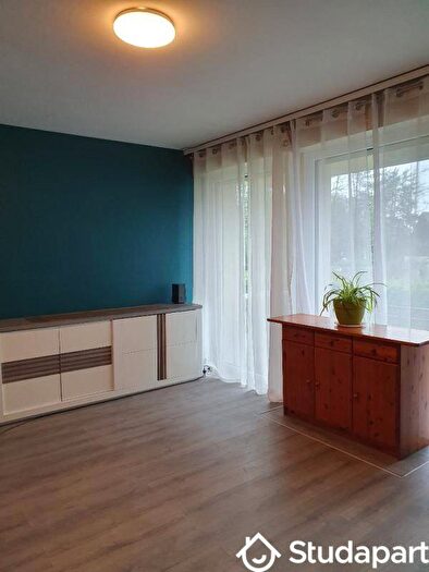 Appartement à louer - Chateau Gaillard, Pontivy - 1 pièce - 5 chambres