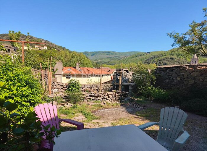 Maison à vendre - Saint-Pons-de-Thomières - 5 pièces - 3 chambres