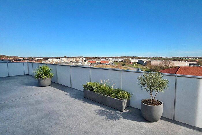 Appartement à louer - Wambrechies - 4 pièces - 3 chambres