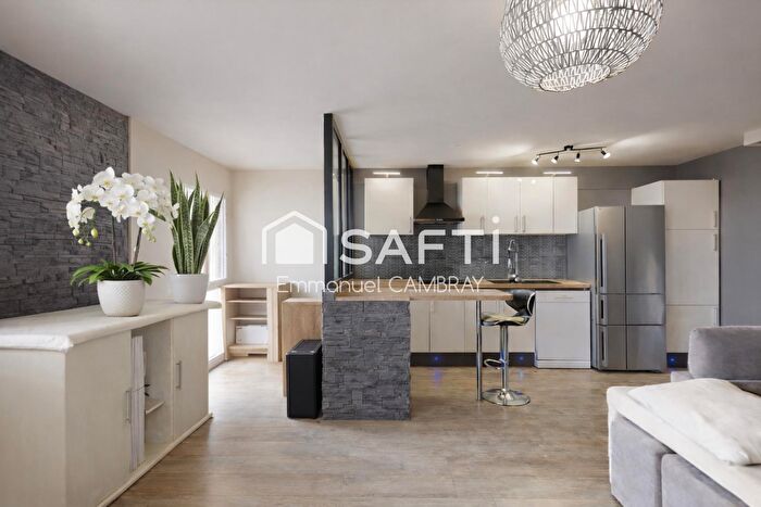 Appartement à vendre - Mainvilliers - 4 pièces - 3 chambres