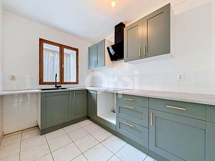 Centre Est, Provins : Appartement 3 pièces à louer