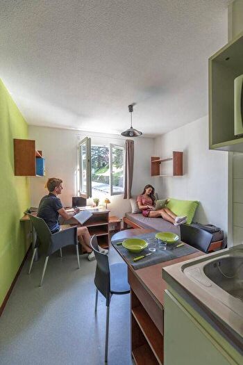Appartement à louer - Laurier-Les Charmettes, Chambéry - 1 pièce