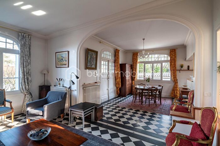 Maison à vendre - Combs-la-Ville, Gare - 9 pièces - 7 chambres