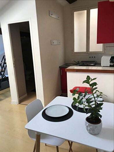 Appartement à louer - Trois Quartiers-Centre Ville, Poitiers - 1 pièce