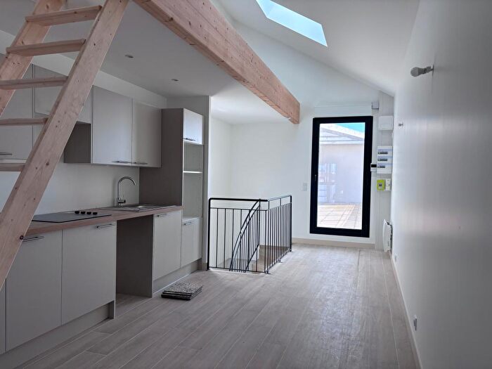 Appartement à louer - Savigny-sur-Orge, Côteau - 4 pièces - 3 chambres