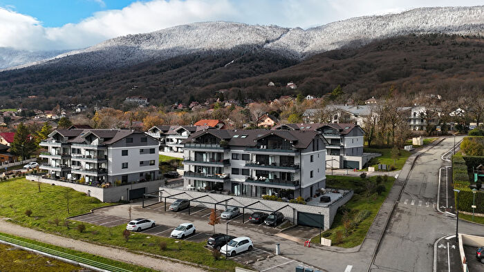 Appartement à vendre - Crozet - 3 pièces - 2 chambres